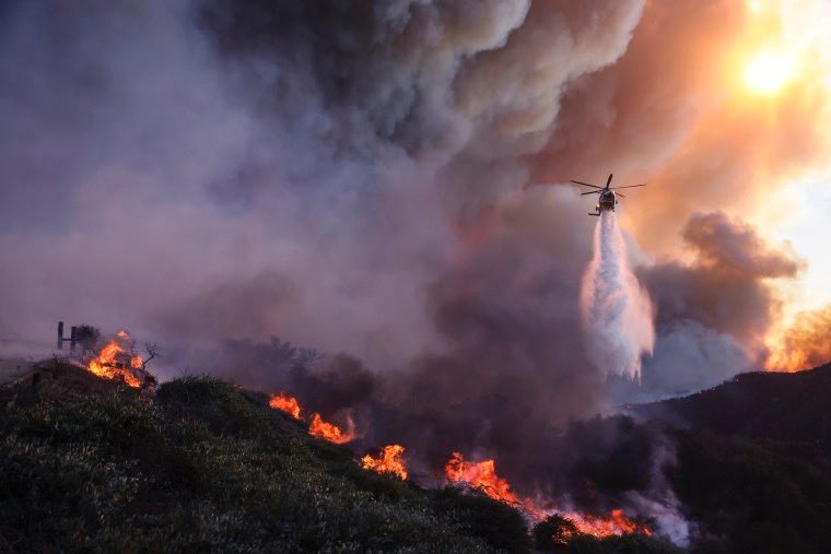 Incendios forestales en Los Ángeles: evacúan residencia de Kamala Harris | Agenciapi.co